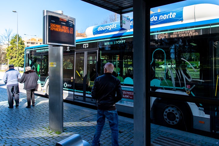 STCP reforça oferta em diversas linhas após aumento do número de ...